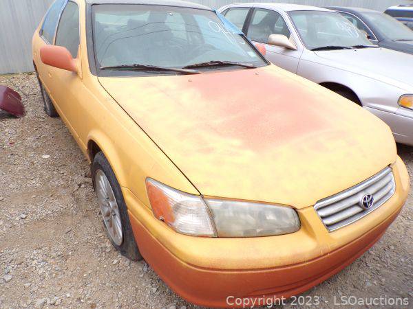 1999 Gold Toyota Camry Modle